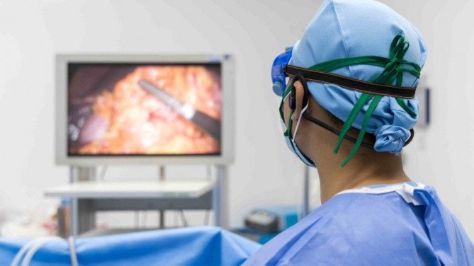 Kenali Bedah Laparoskopi pada Operasi Saluran Pencernaan - EMC Healthcare - SAME